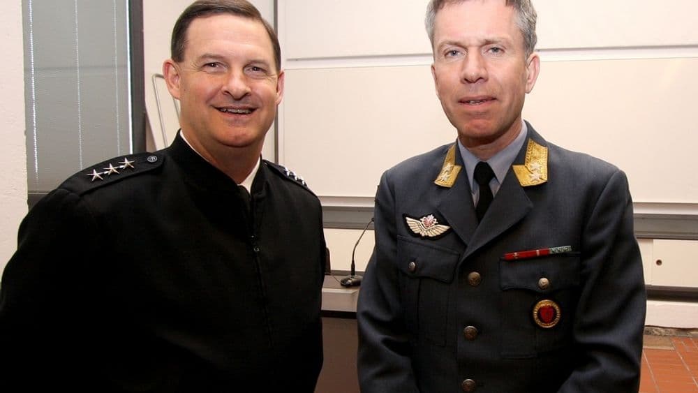 Dette er to F-35-kunder - Tu.no