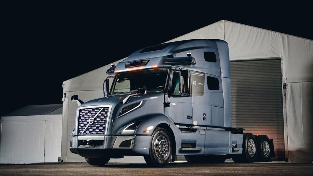 Volvos selvgående lastebil skal kjøre langdistanse mellom byer i USA ...